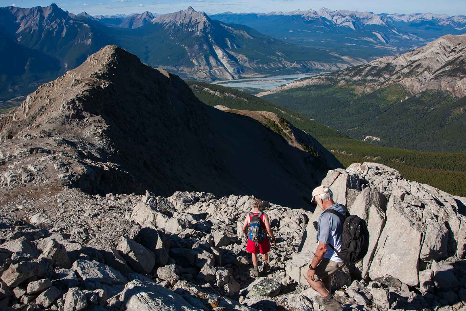 Hiking Hawk Mountain | All about Jasper National Park