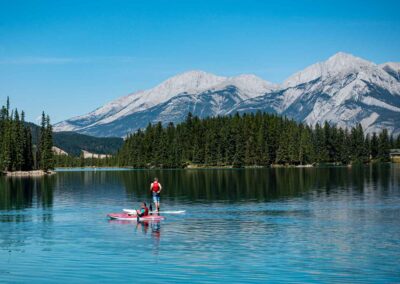Lac Beauvert | All about Jasper National Park