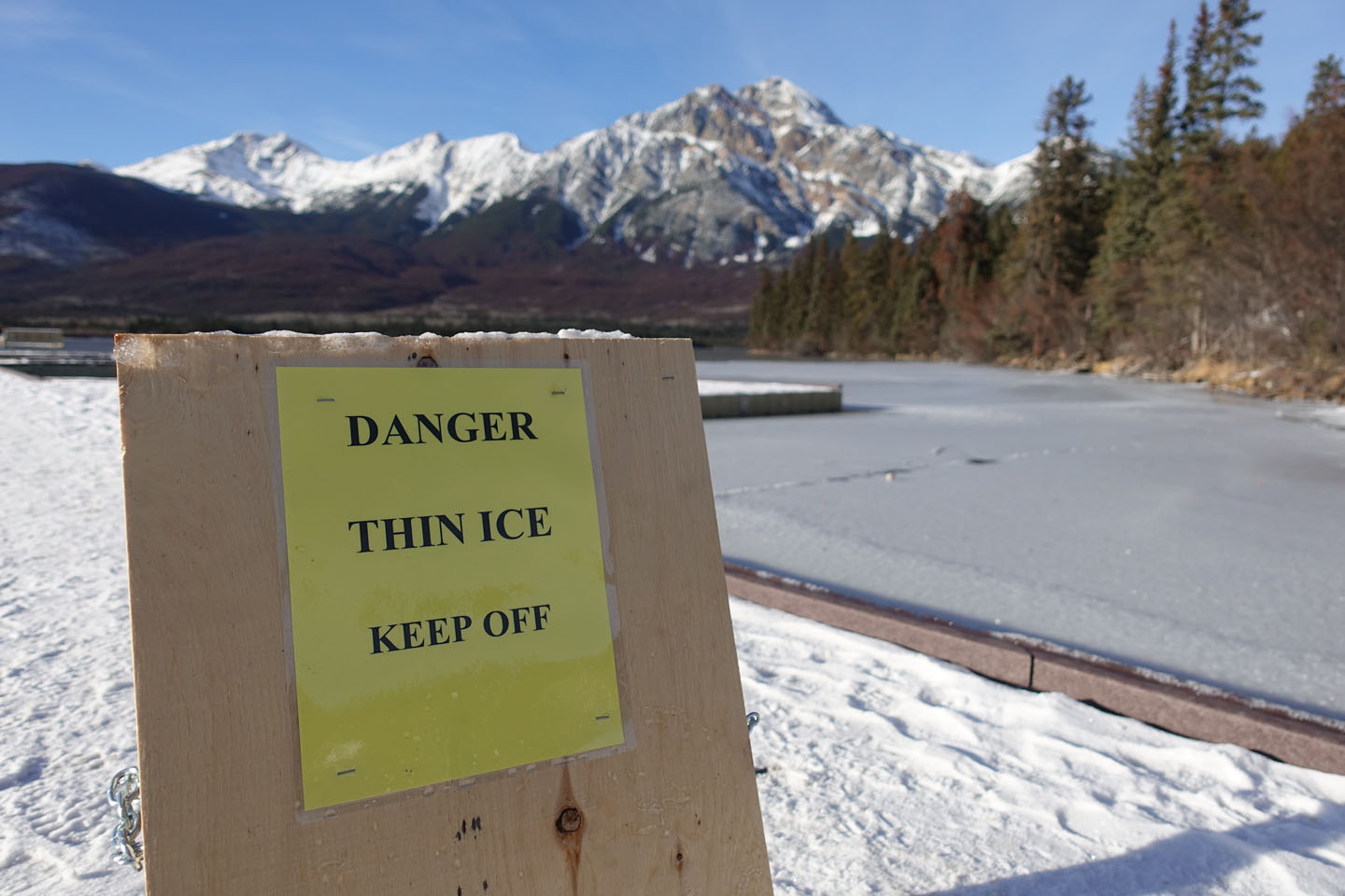 Skating Pyramid Lake | All about Jasper National Park